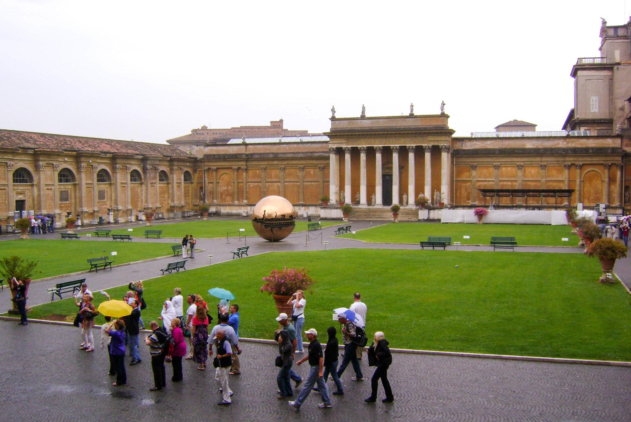 Visiting Vatican City - a place that inspired - Sarah Sees The World