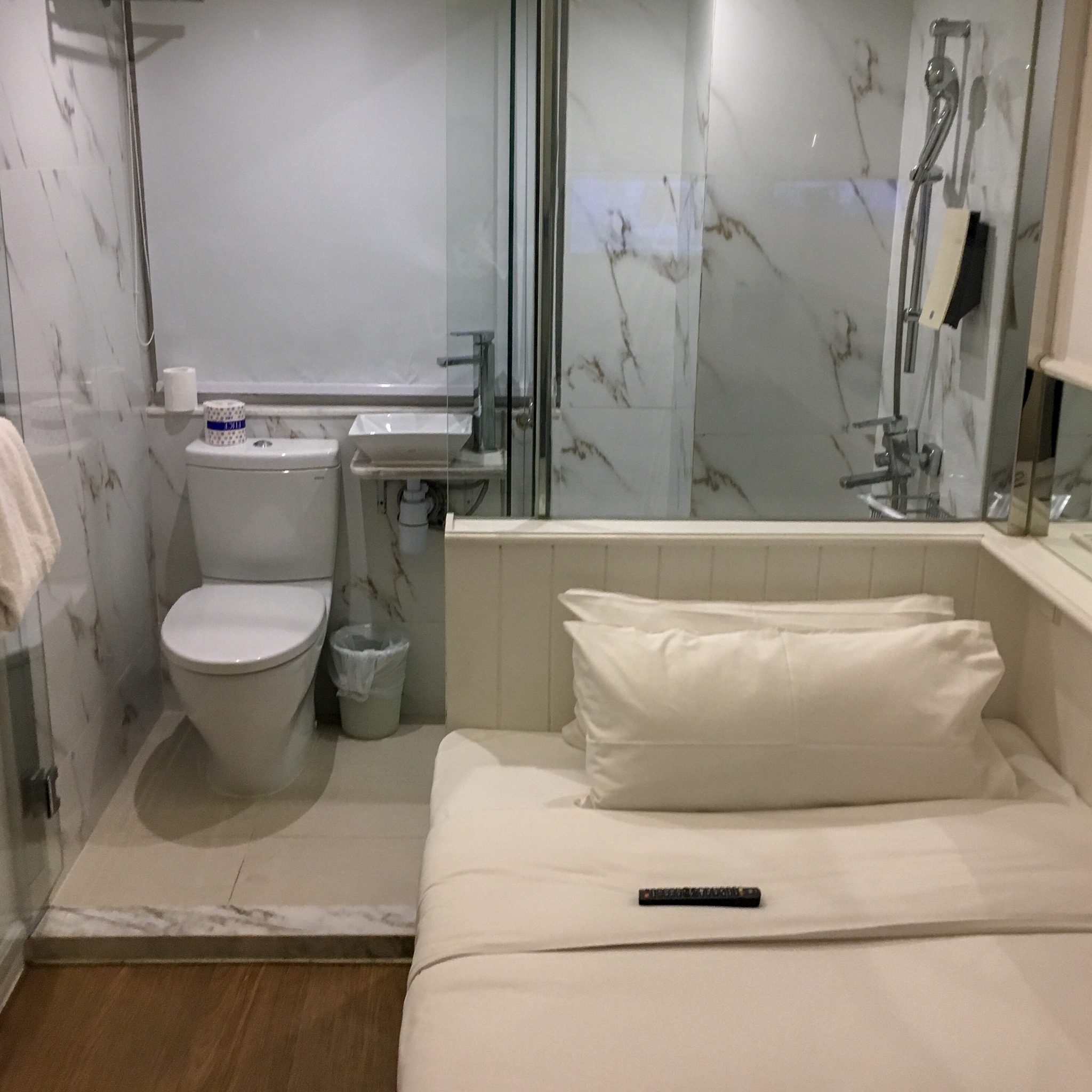 Staying at Mini Hotel Central in Hong Kong - Sarah Sees The World