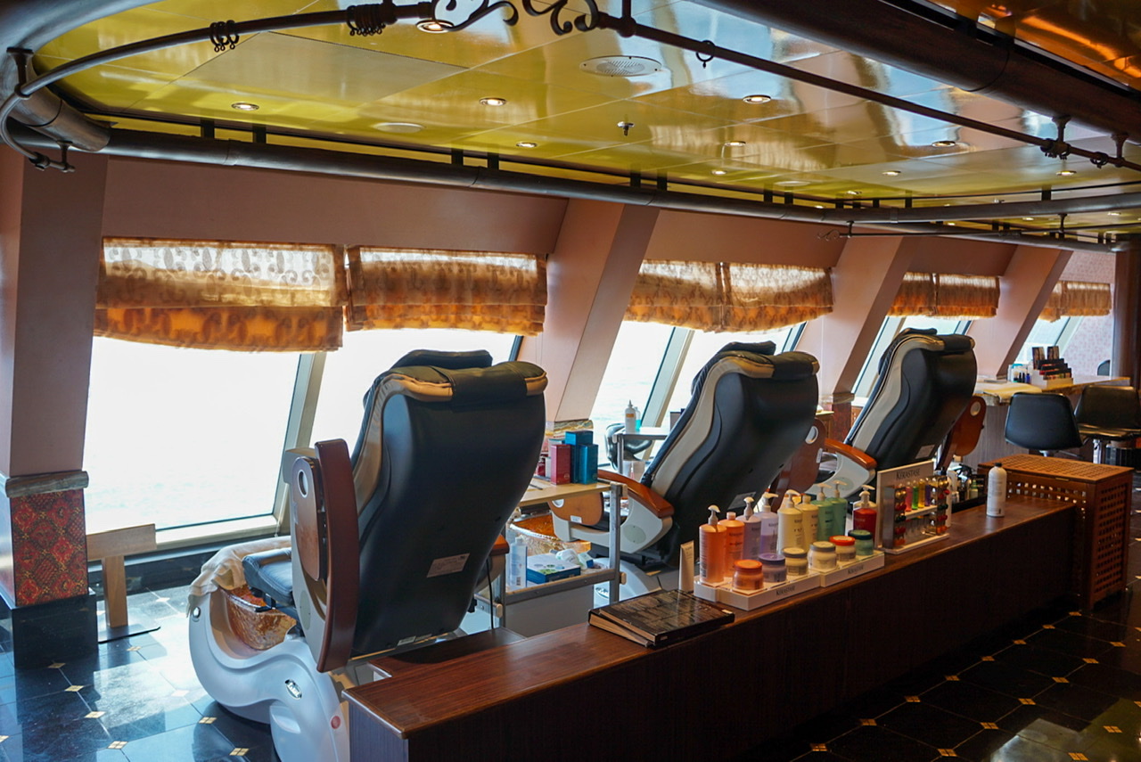 Carnival Splendor in photos - Sarah Sees The World