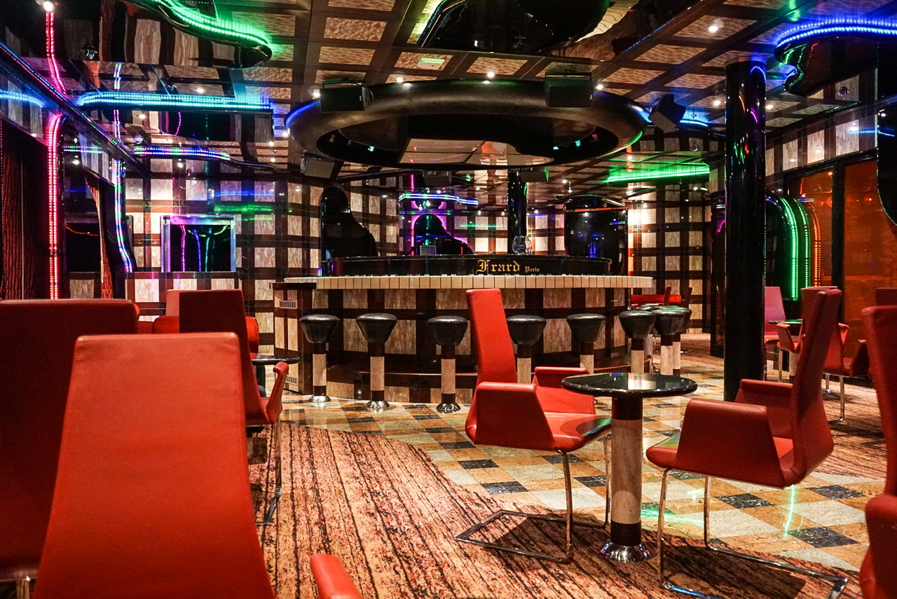 Carnival Splendor in photos - Sarah Sees The World